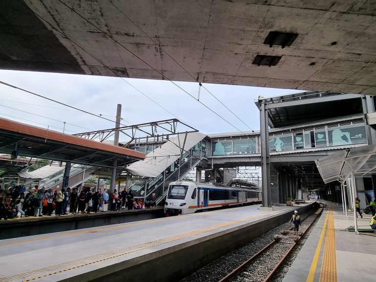 Bangunan Baru Stasiun Tanah Abang Beroperasi, KAI Commuter-DJKA Ubah ...