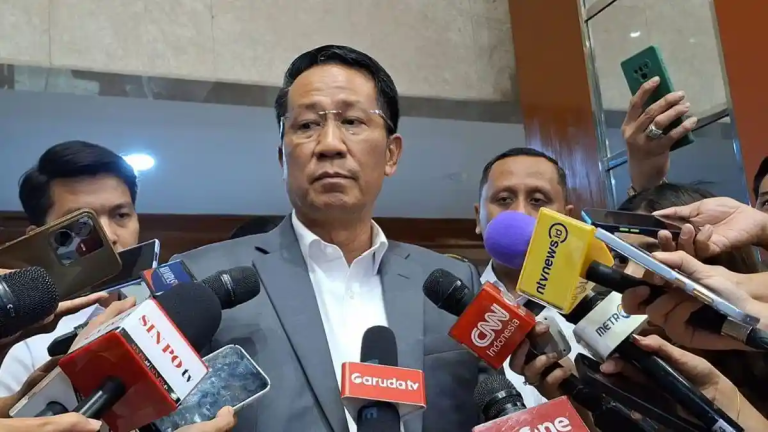 KUHP Baru: Stiker dan Meme Pejabat Bisa Kena Pidana Jika Lewati Batasan ...